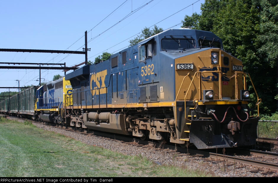 CSX 5362 on Q702